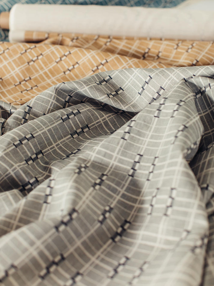 Framework: Graphite – Brook Perdigon Textiles